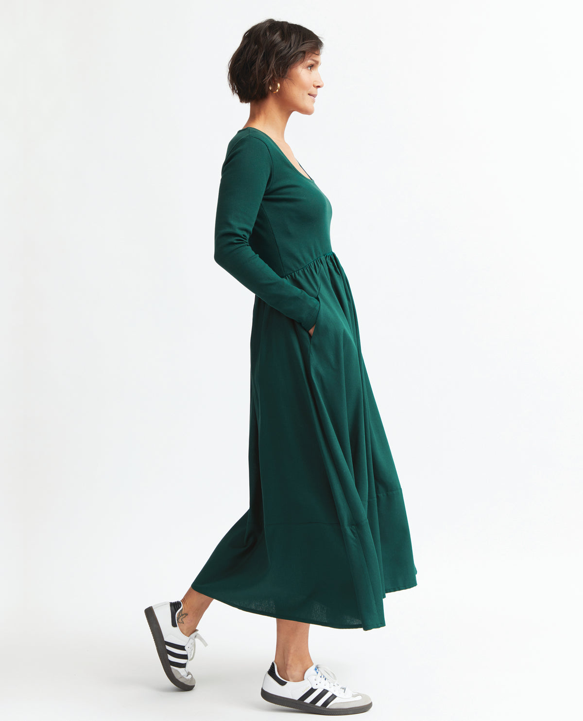 Freya | Contrast Dress | Sitting Pretty